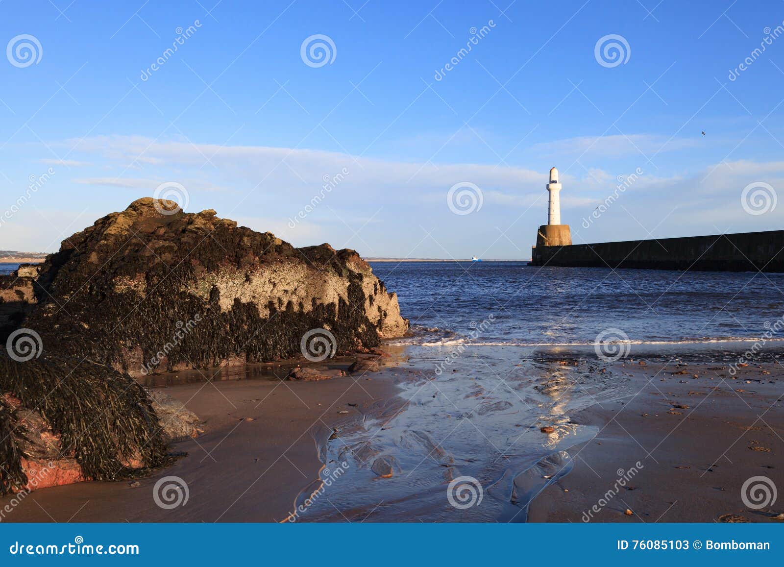 Lighthouse in Aberdeen, Scotland Stock Image - Image of beacon ...