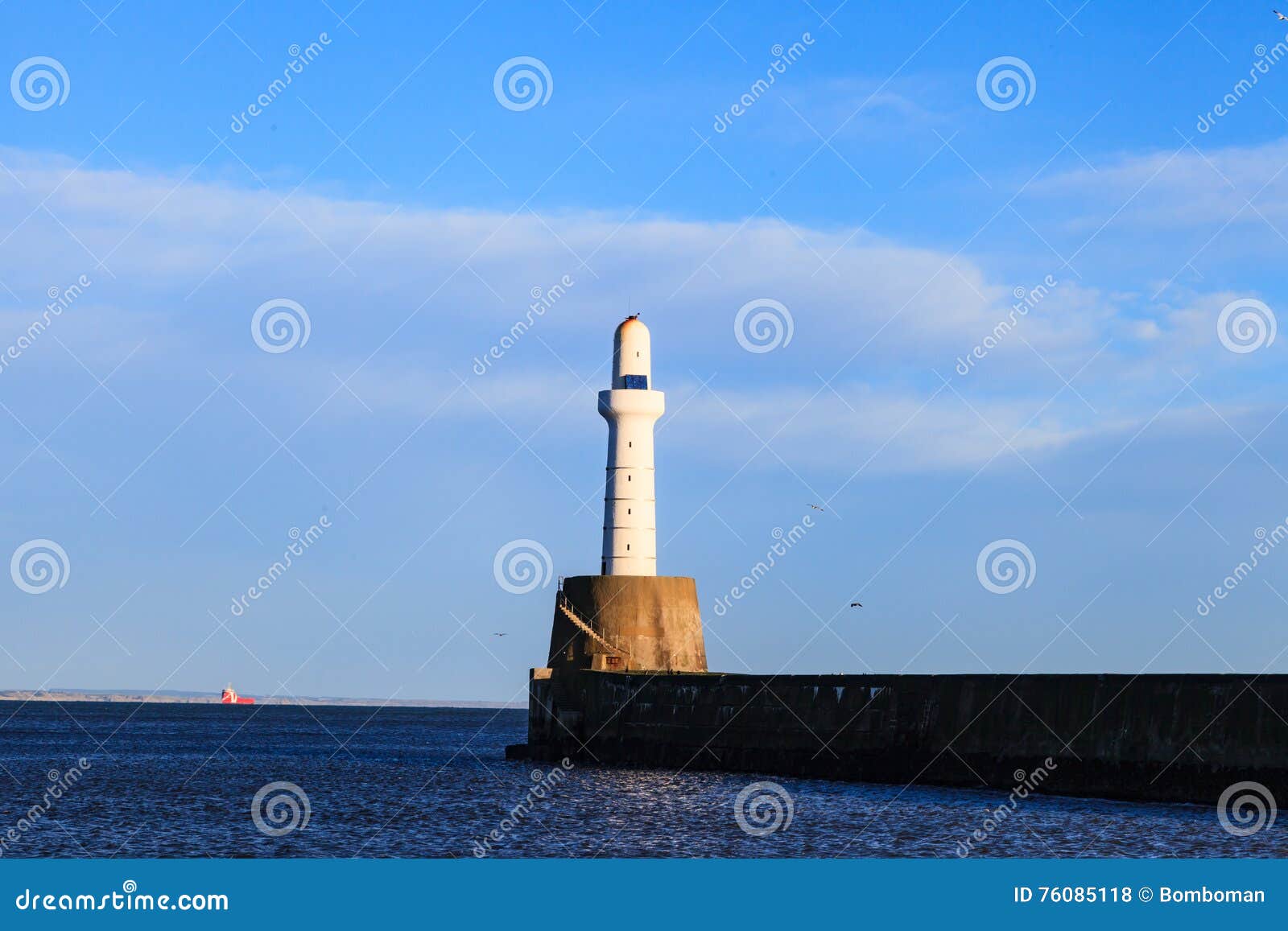 Lighthouse in Aberdeen, Scotland Stock Photo - Image of aberdeen ...