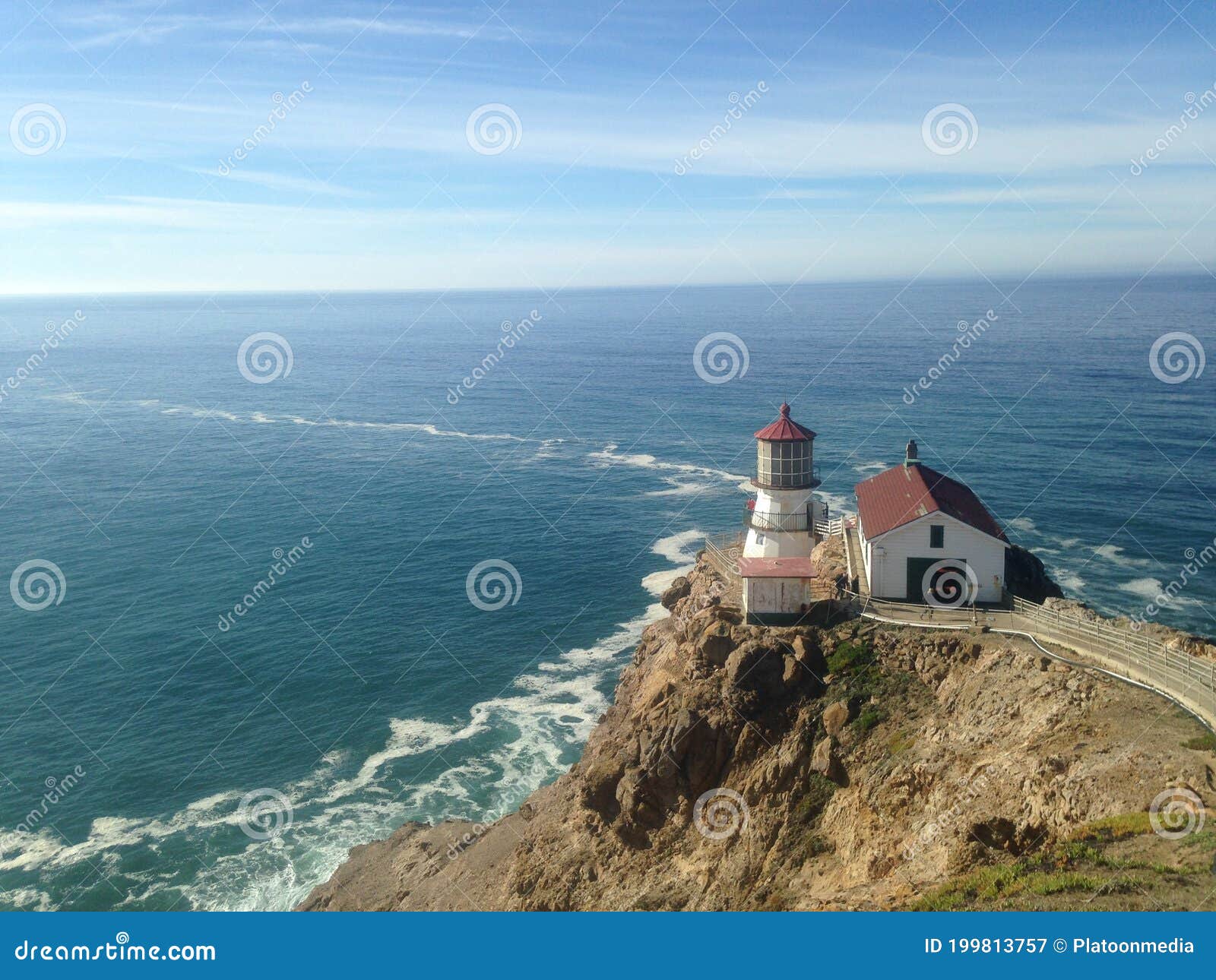 Lighthouse on Cliff Pacific Ocean Stock Image - Image of cove, rock ...