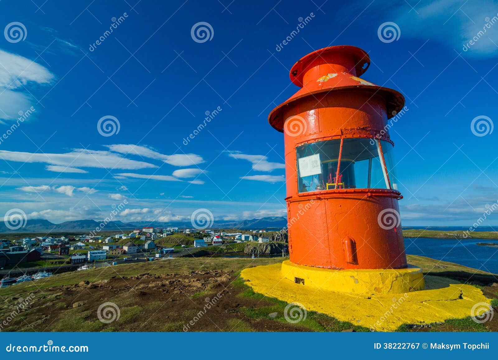 Lighthouse in iceland stock image. Image of cloudy, peninsula - 38222767
