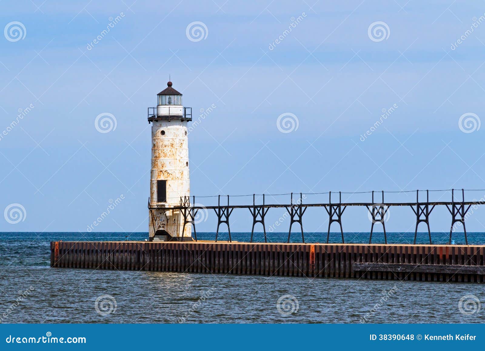 The Lighthouse at Manistee stock photo. Image of pierhead - 38390648