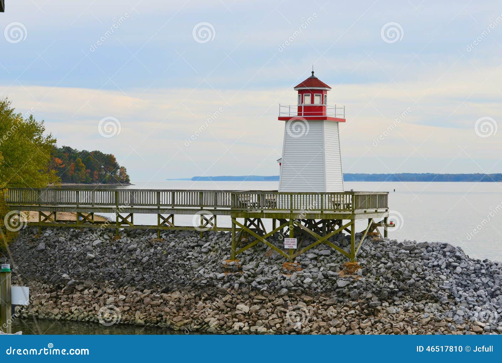 Lighthouse Marina editorial image. Image of rocks, marina - 46517810