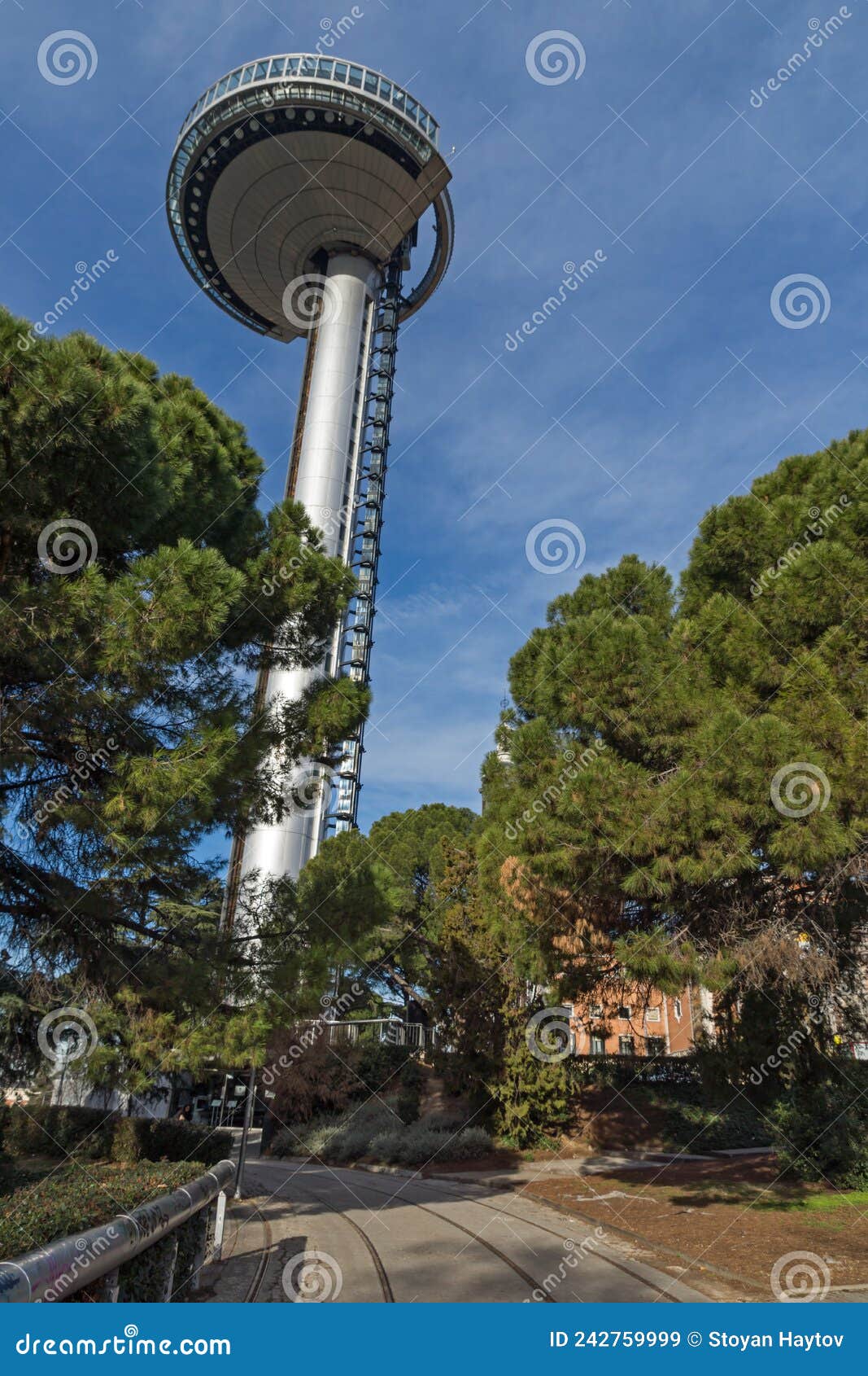 Lighthouse of Moncloa in Madrid, Spain Editorial Stock Image - Image of ...