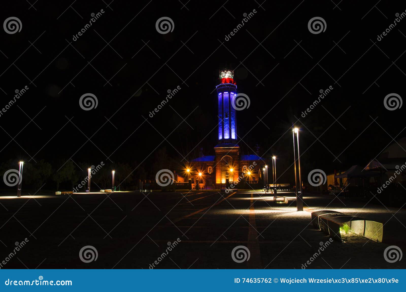 LIGHTHOUSE at NIGHT editorial photography. Image of summer - 74635762