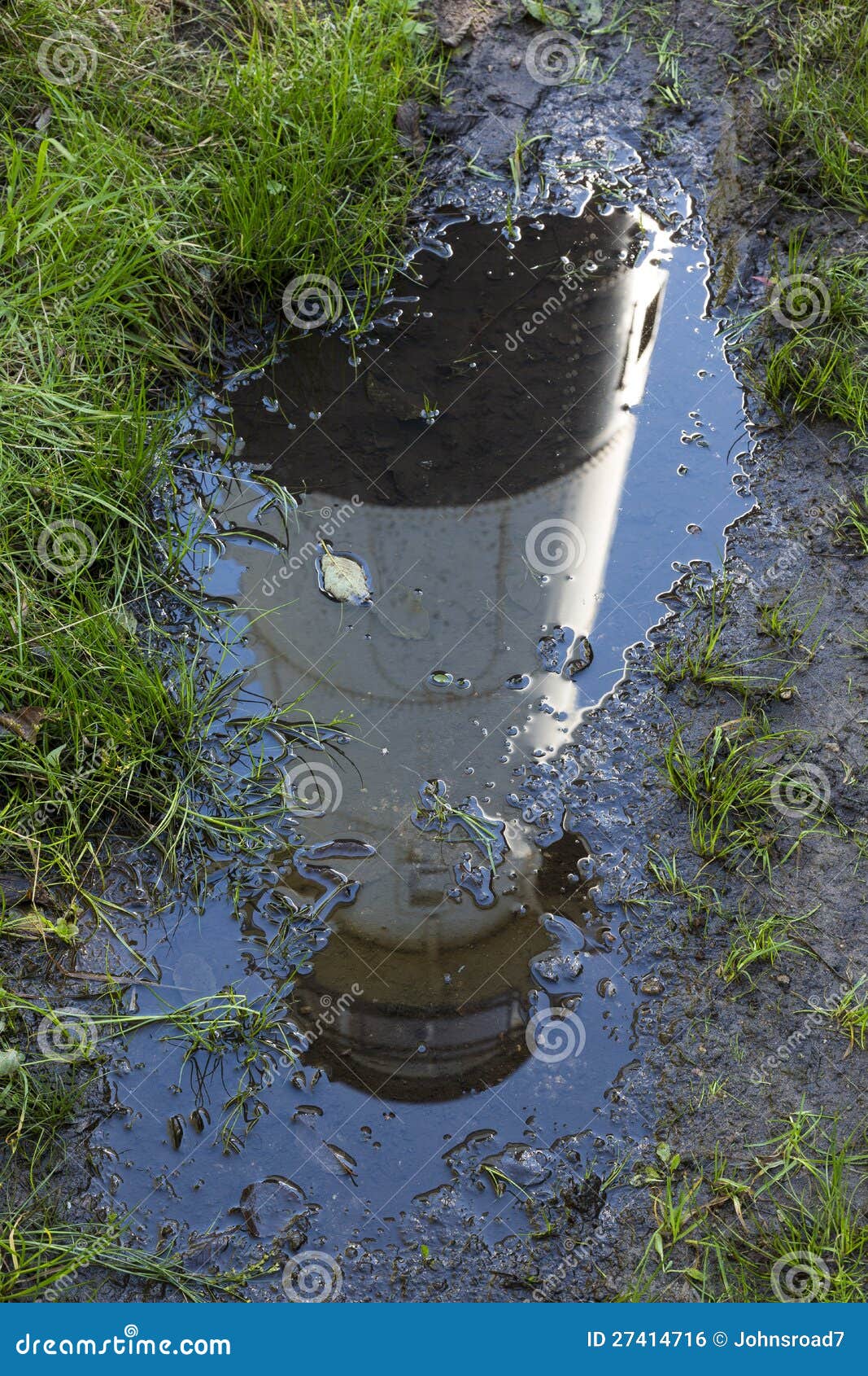 Lighthouse Puddle Reflection Stock Photo - Image of upper, coast: 27414716