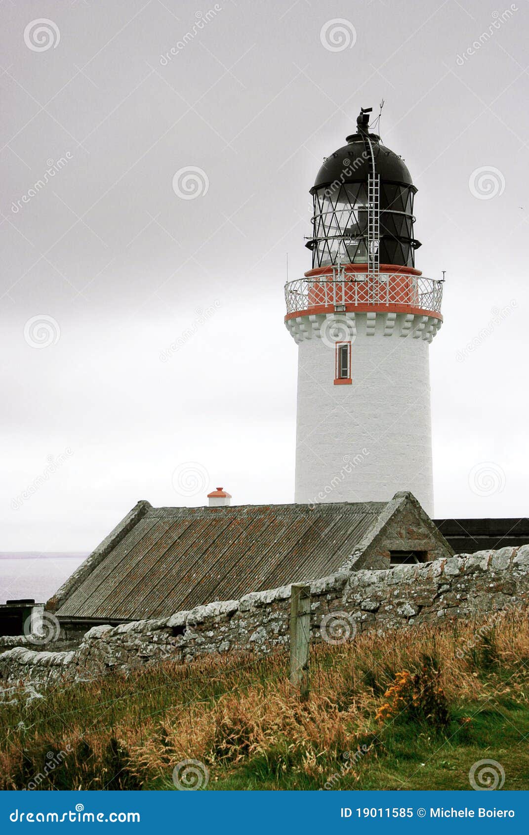 Lighthouse in Scotland stock image. Image of coast, eventide - 19011585