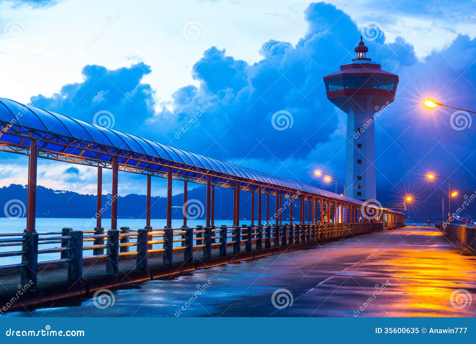 Lighthouse at sunset stock image. Image of lighthousekeepe - 35600635