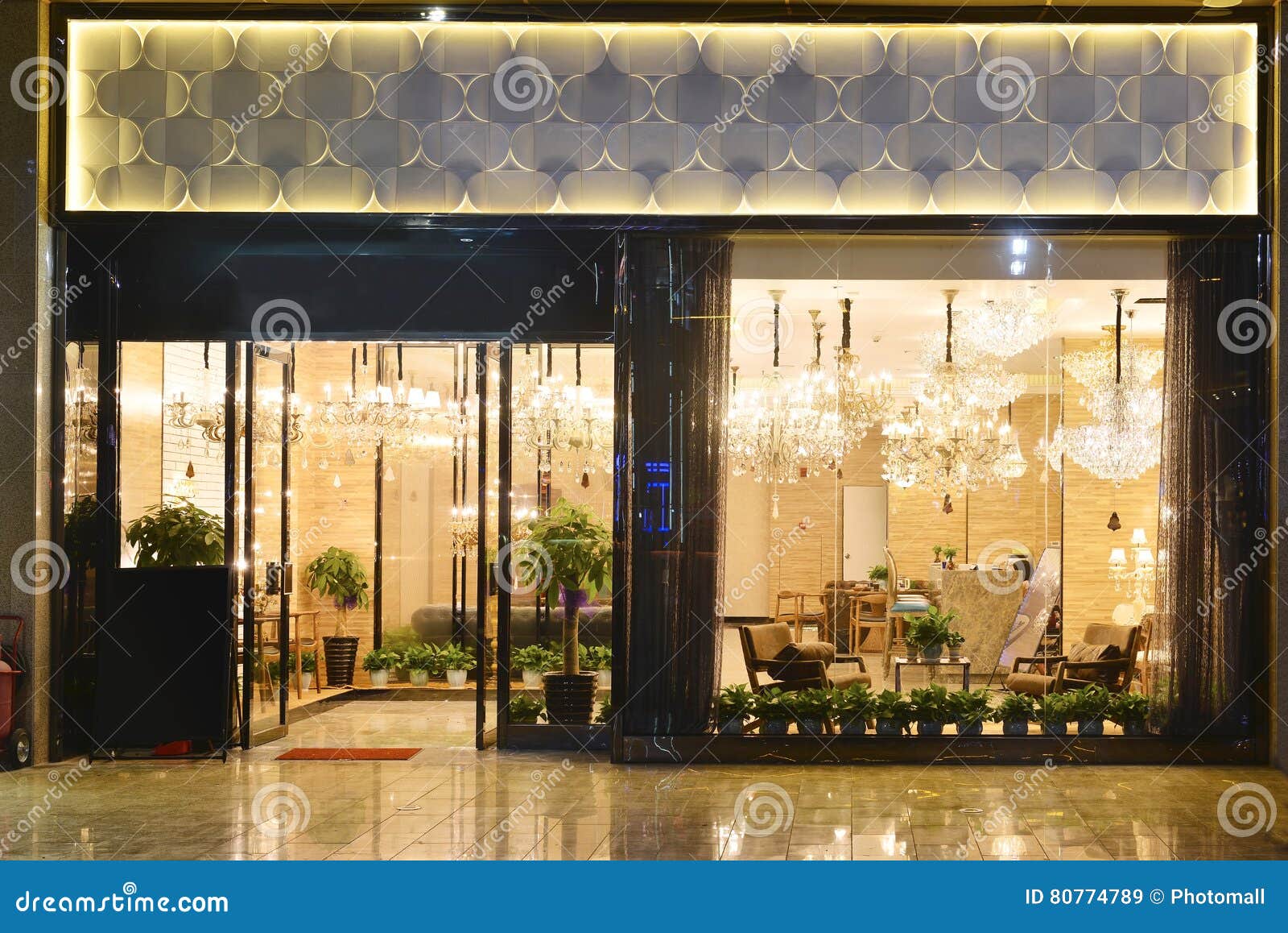 Lighting shop at night stock image. Image of downtown - 80774789