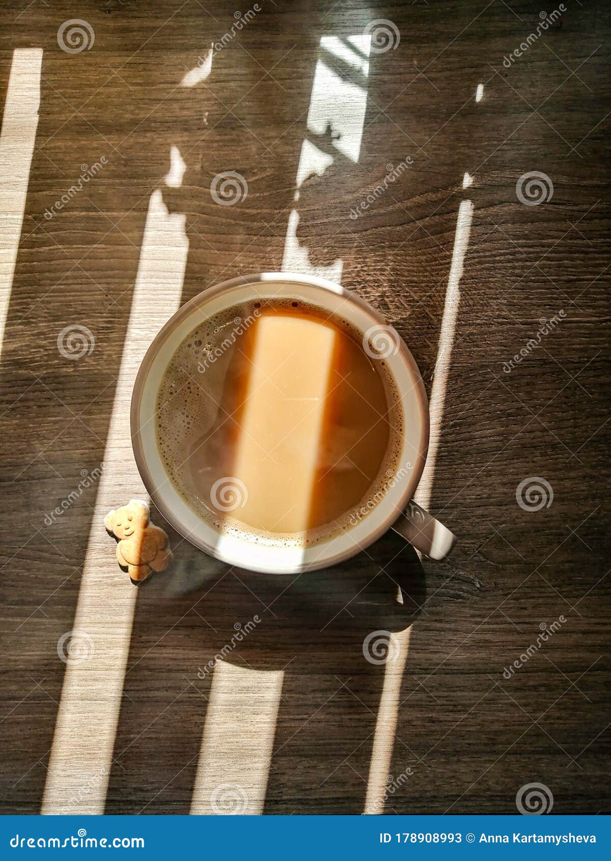 Lighting Table Light Coffee Stock Image - Image of ceramic, light ...