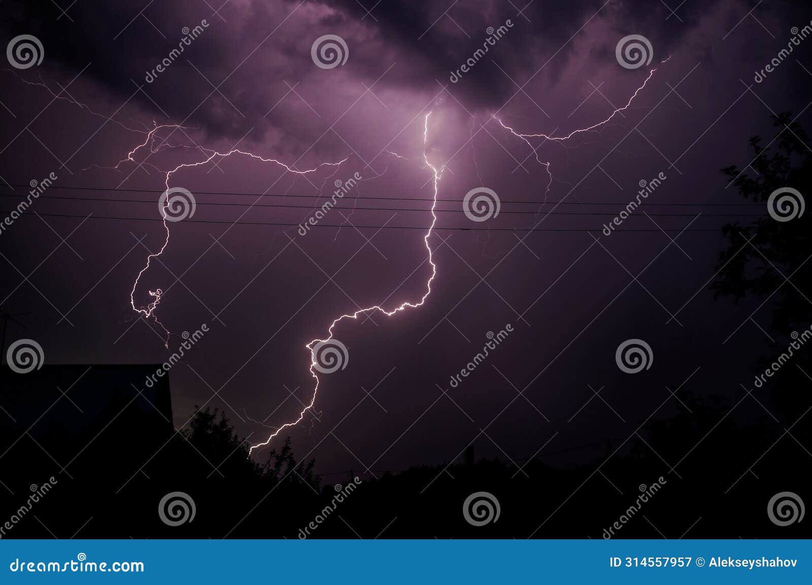 Lightning at Night, Severe Thunderstorm, Flash, Rain, Wind, Thunder ...