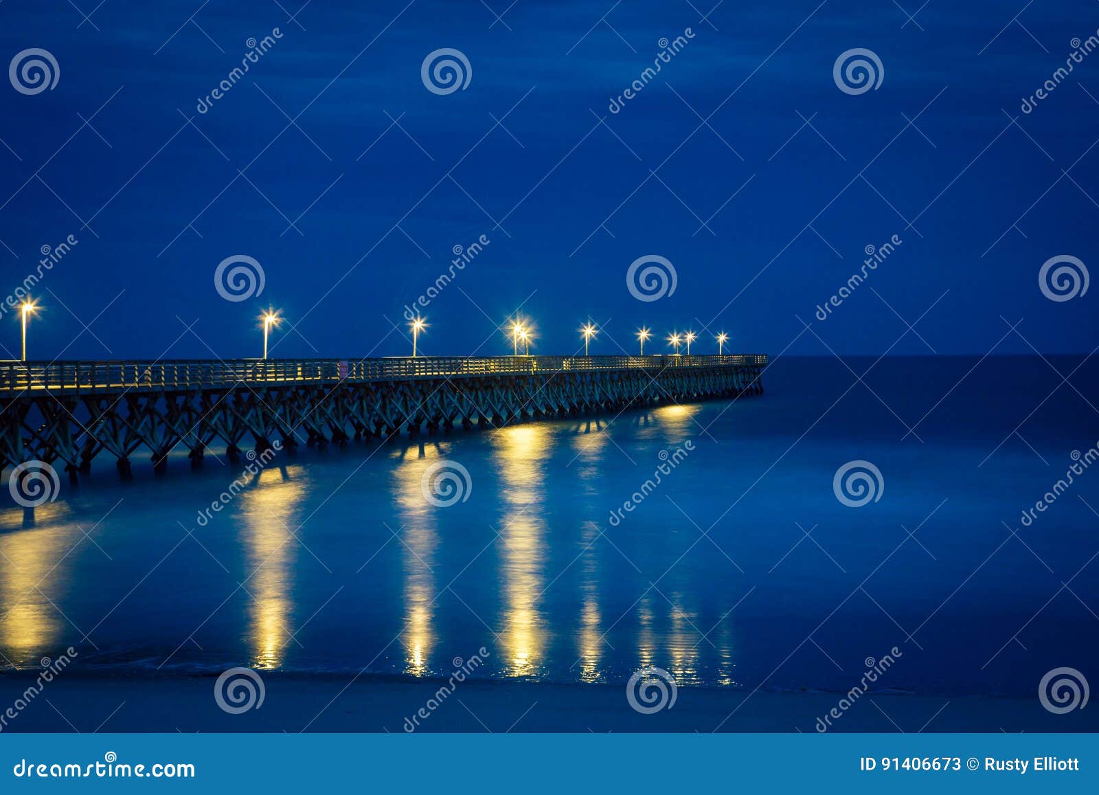Lights on a broadwalk stock image. Image of outdoors - 91406673