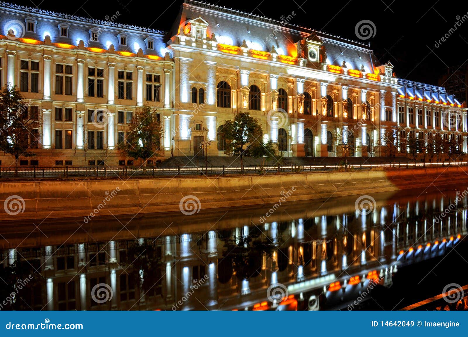 Lights of Bucharest by Night Stock Image - Image of courthouse, romania ...