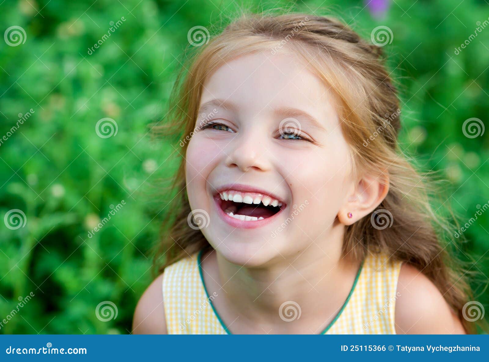 Liitle girl close-up stock photo. Image of life, person - 25115366