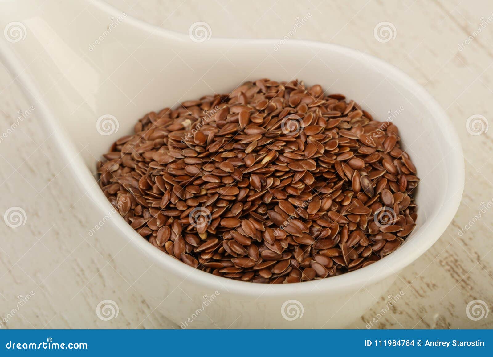 Lijnzaad stock foto. Image of ingrediënt, houten, gezond - 111984784