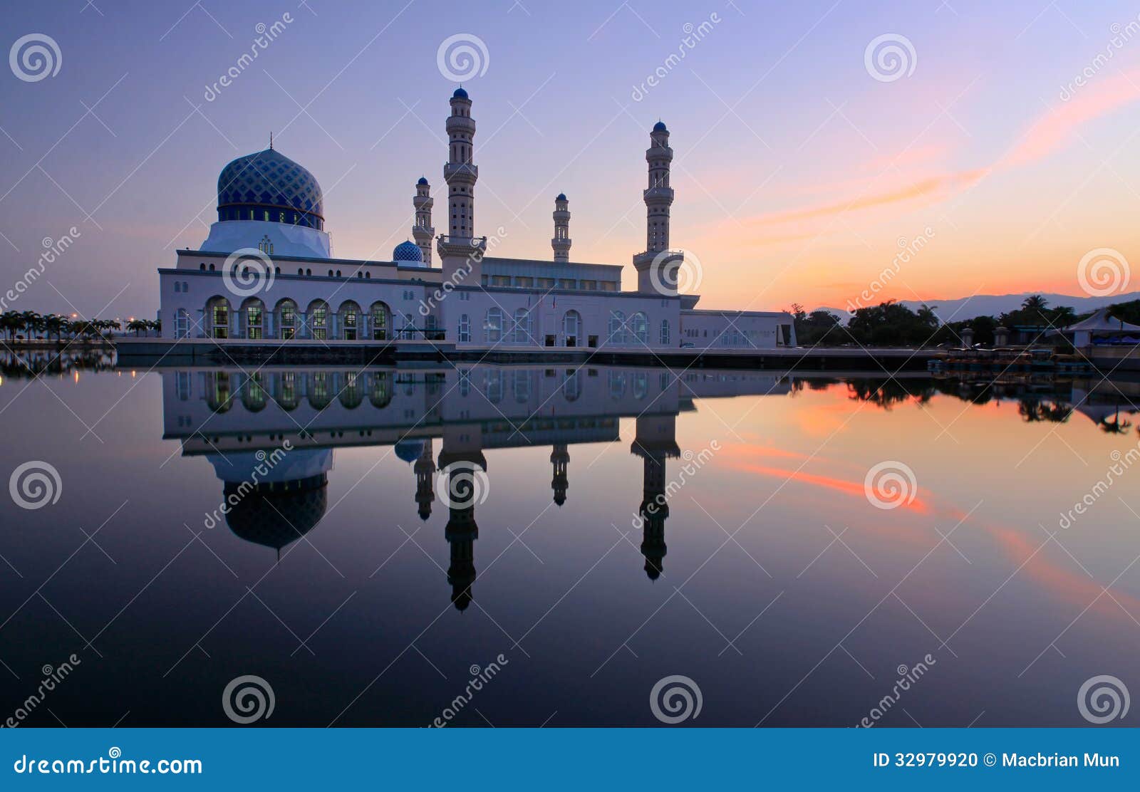 Likas Floating Mosque at Sabah, Borneo, Malaysia Stock Photo - Image of ...