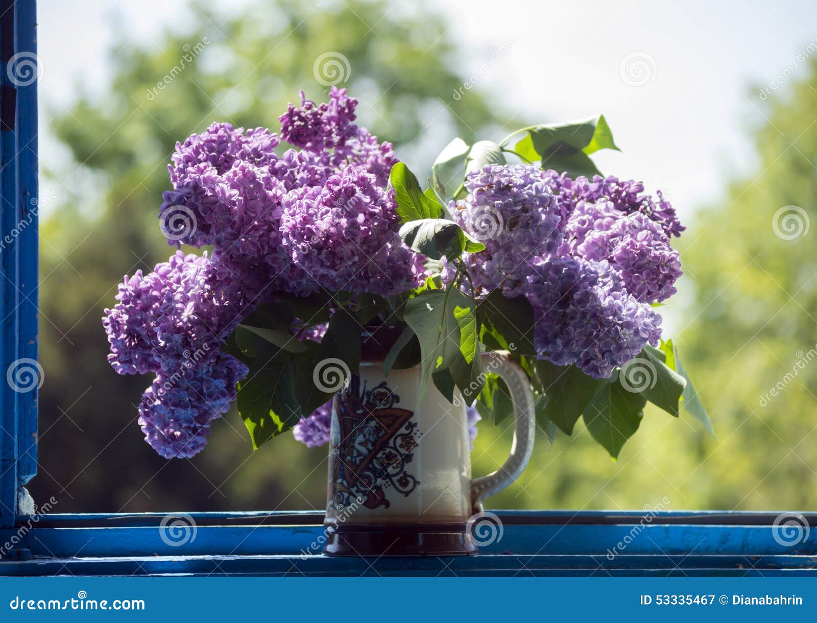 Lilac in a Vase - Horizontal Stock Image - Image of filter, flower ...