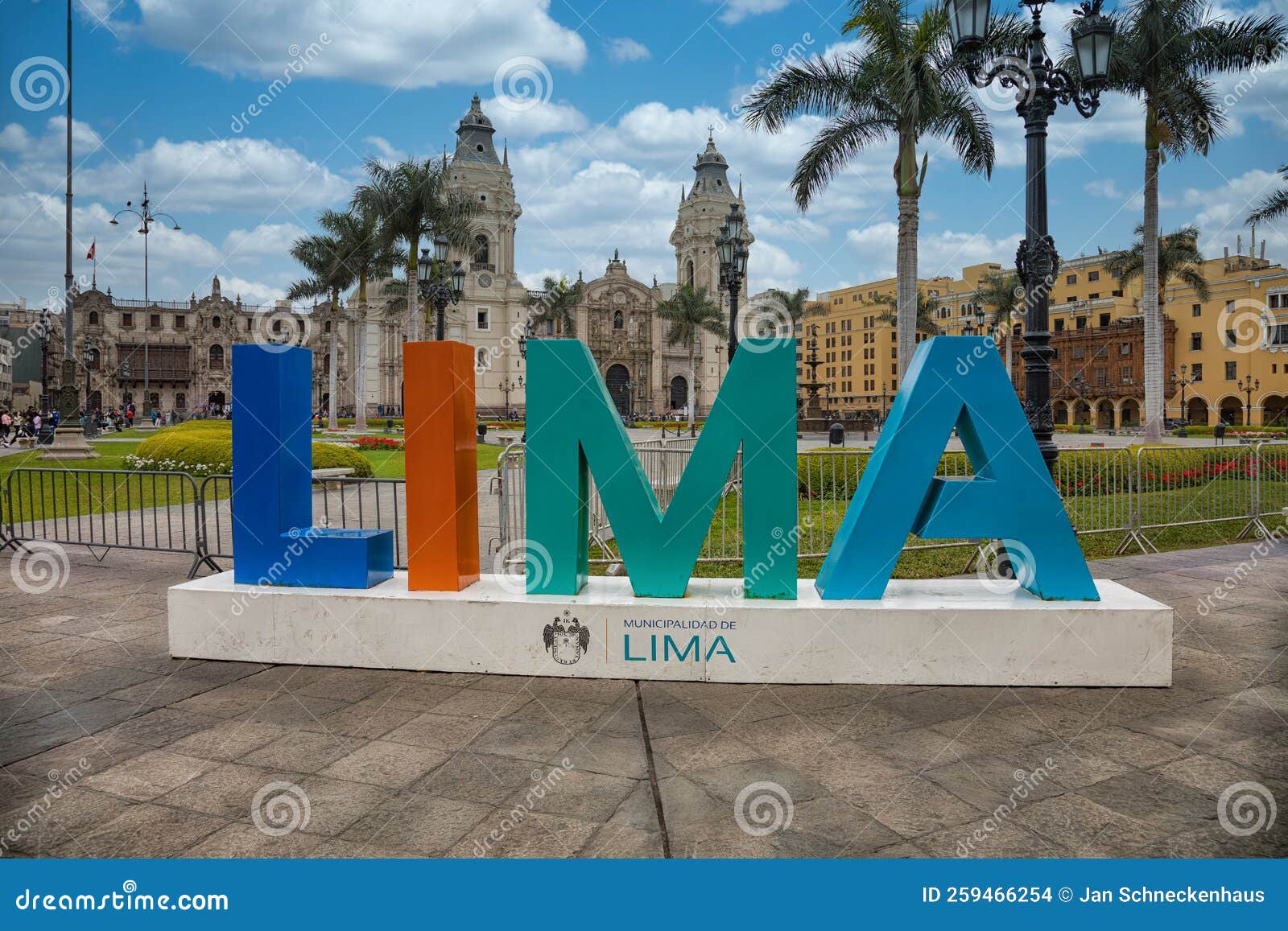 Lima Lettering at Plaza De Armas, Main Square in Lima Editorial Stock ...