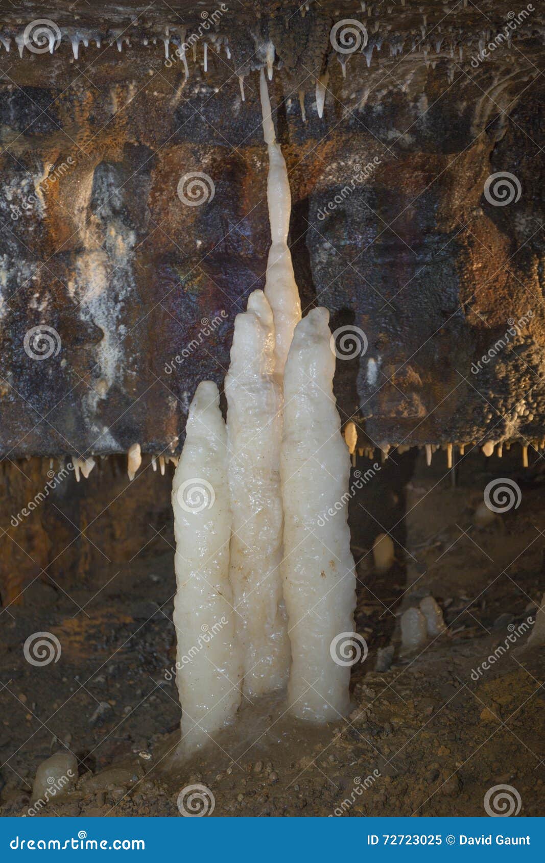 Limestone cavern stock image. Image of stalagmites, cavern - 72723025