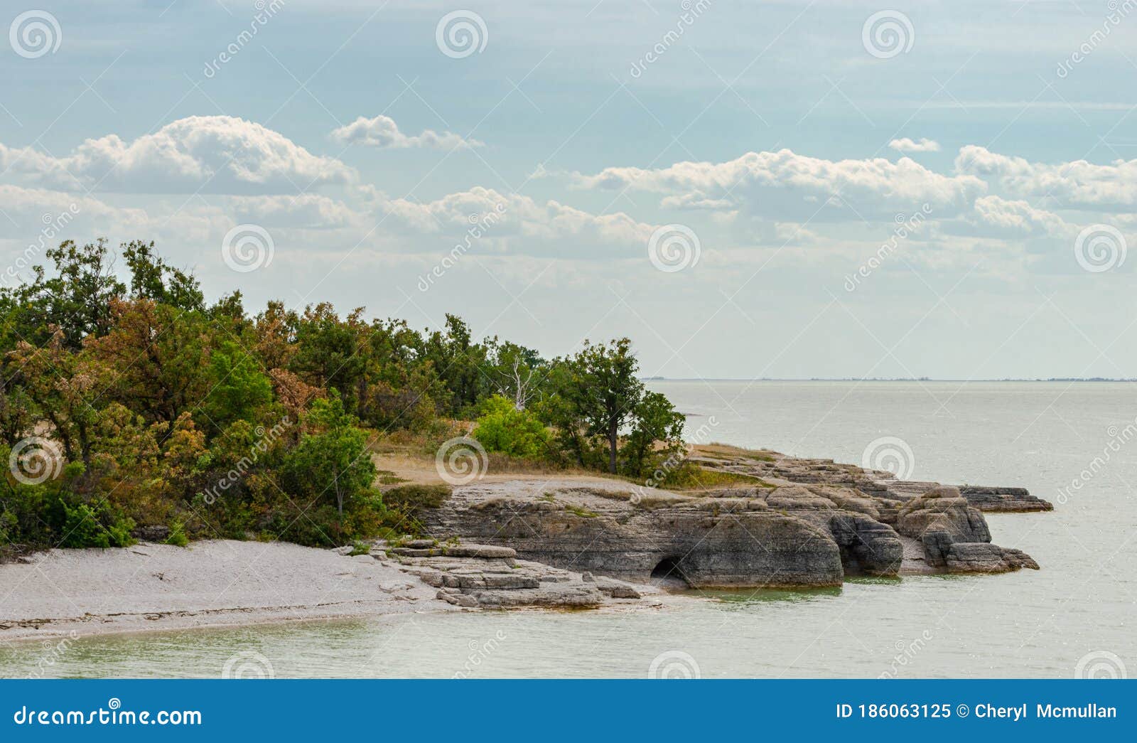 Steep Rock Beach on Lake Manitoba Stock Image - Image of nature, cliffs ...
