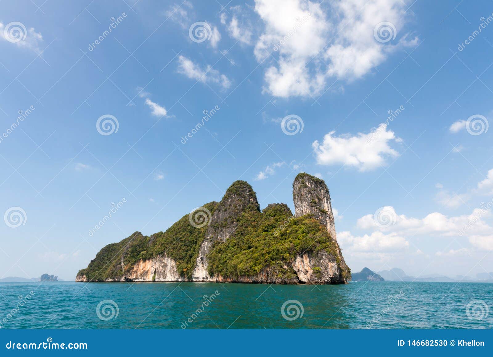Limestone Cliffs on Koh Phanak, Phang Nga Bay, Phuket, Thailand Stock ...