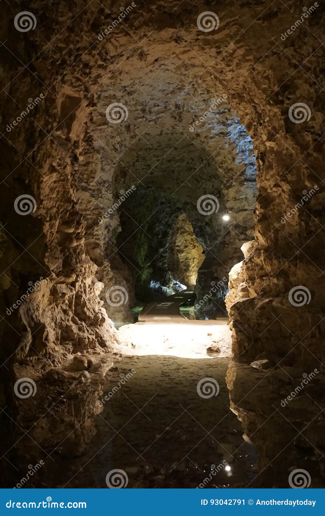 Limestone mine stock image. Image of mining, cavesystem - 93042791