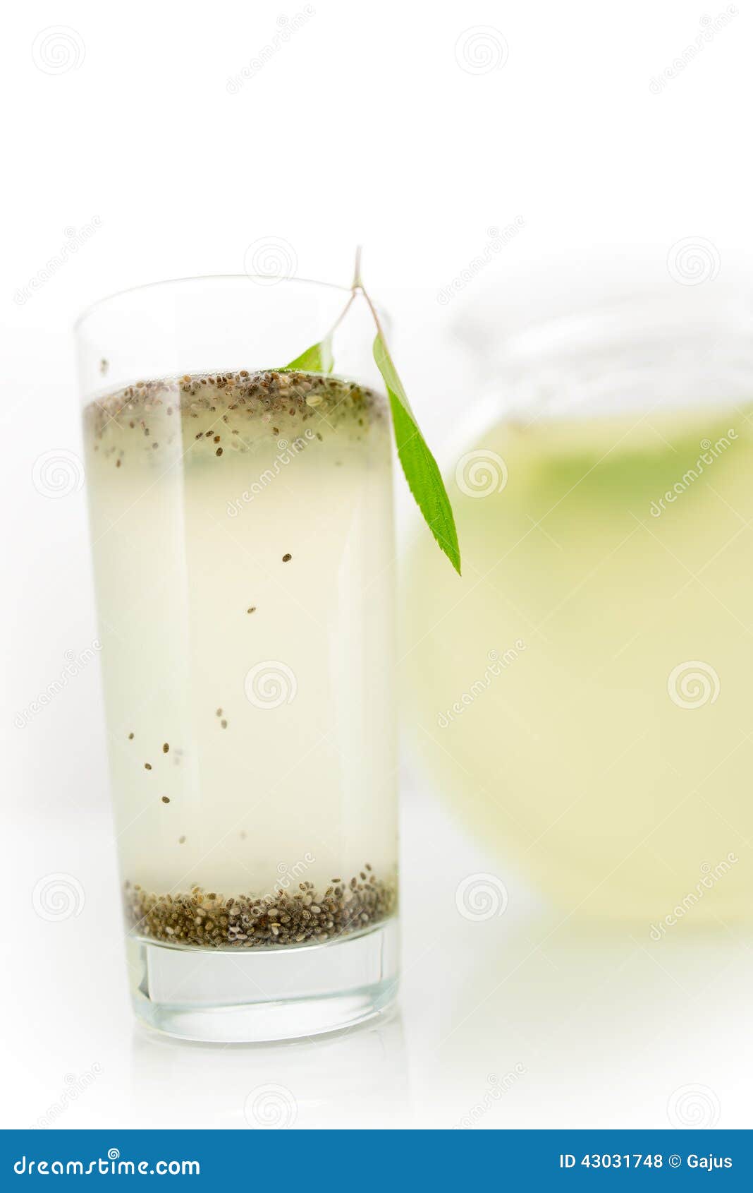 Limonada De La Semilla De Chia Foto de archivo - Imagen de concepto ...