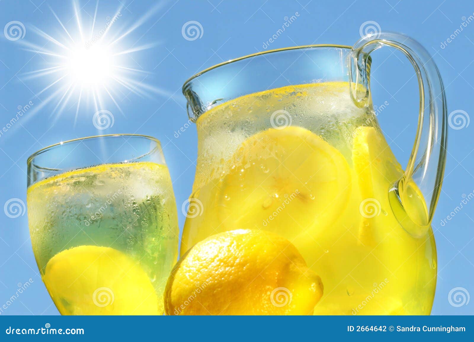 Limonada fresca foto de archivo. Imagen de destello, bebida - 2664642