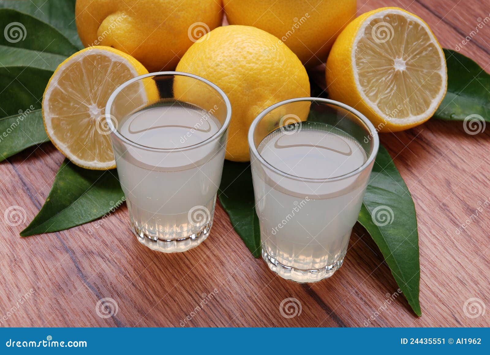 Limoncello, Italian Liqueur Stock Image - Image of sour, italian: 24435551