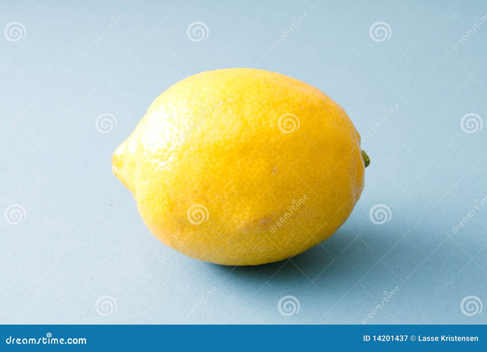 Limone immagine stock. Immagine di frutta, oggetto, organico - 14201437