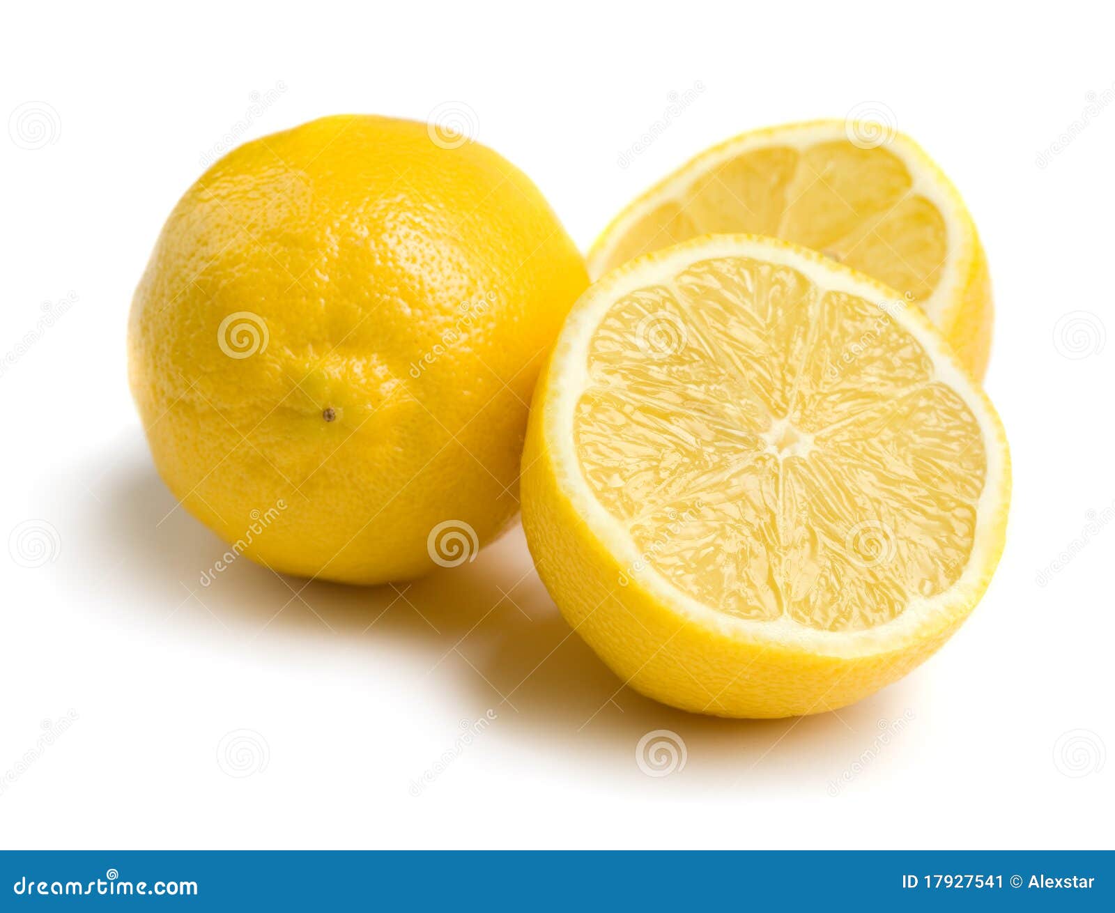 Limones Enteros Y Partidos En Dos Imagen de archivo - Imagen de ...