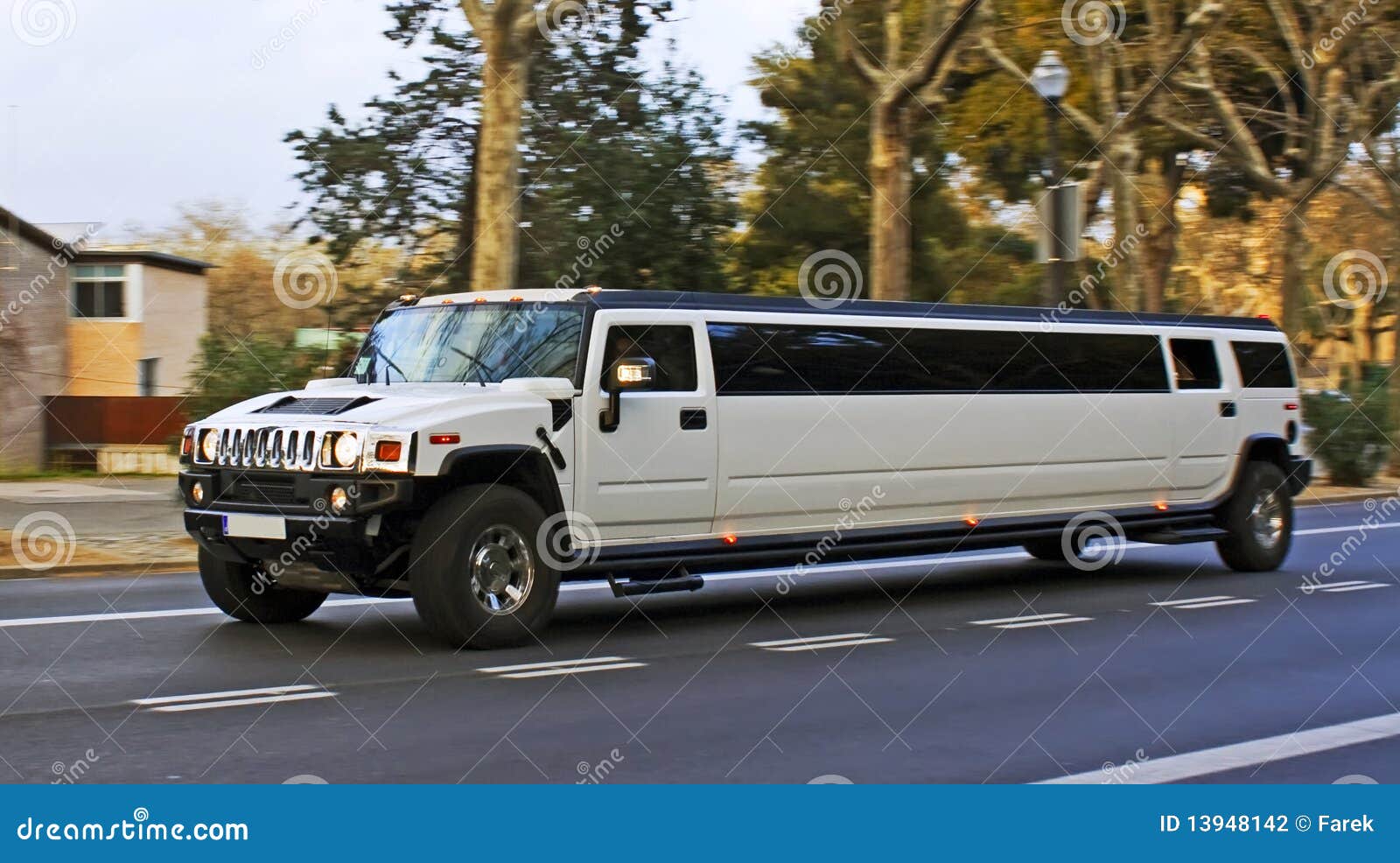 Limousine Royalty-Free Stock Photography | CartoonDealer.com #31501463