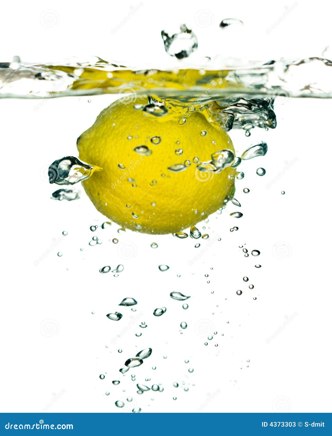 Limón que cae en agua imagen de archivo. Imagen de turquesa - 4373303