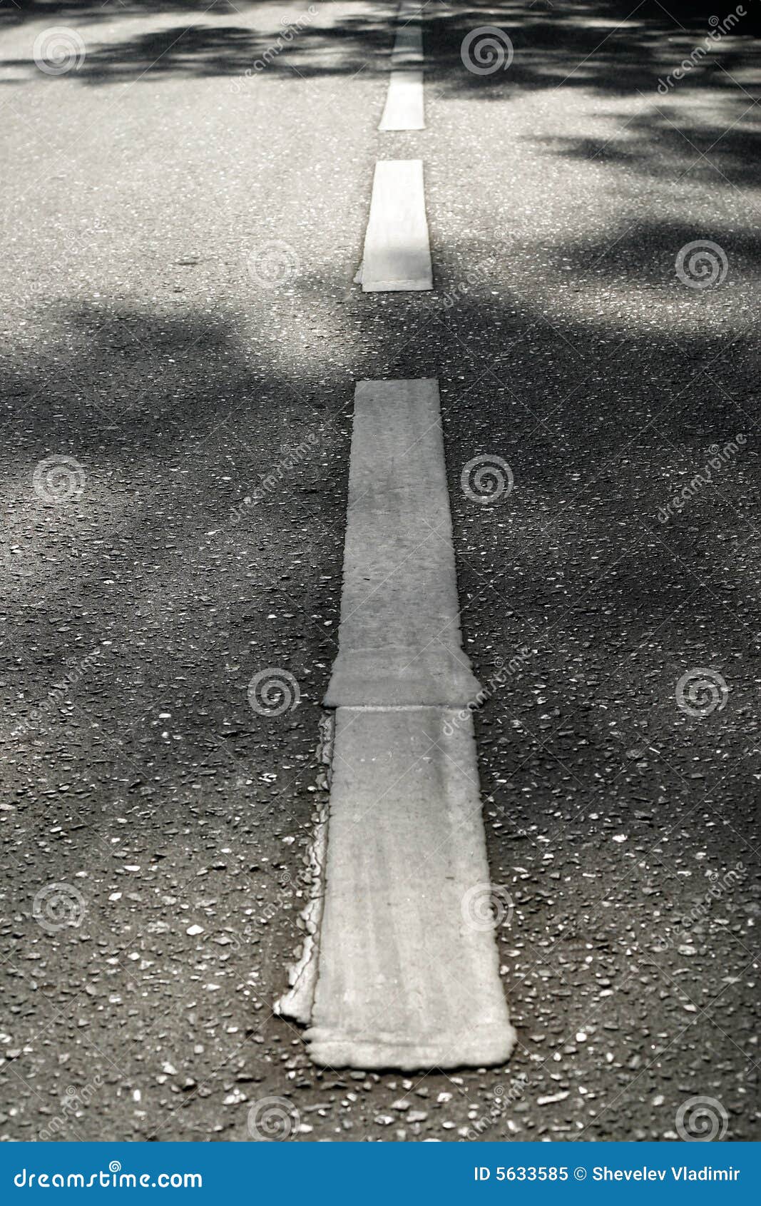 Line on asphalt stock image. Image of asphalt, scene, transportation ...