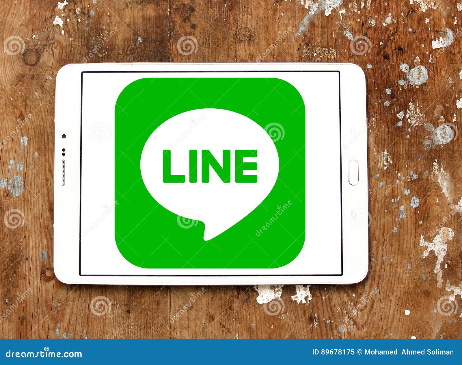 Line logo editorial image. Image of icons, chat, display - 89678175