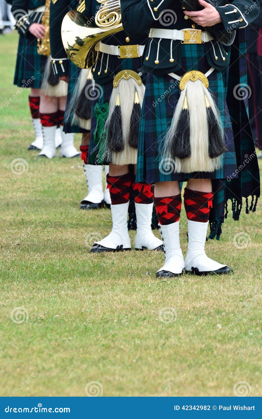 Line of musicians in Kilts stock photo. Image of kilt - 42342982
