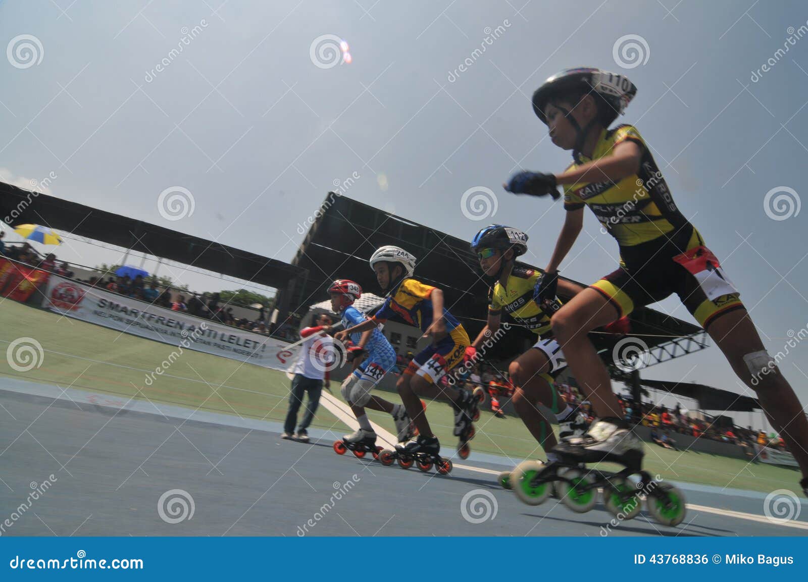 In Line Skate Competition editorial photo. Image of line - 43768836