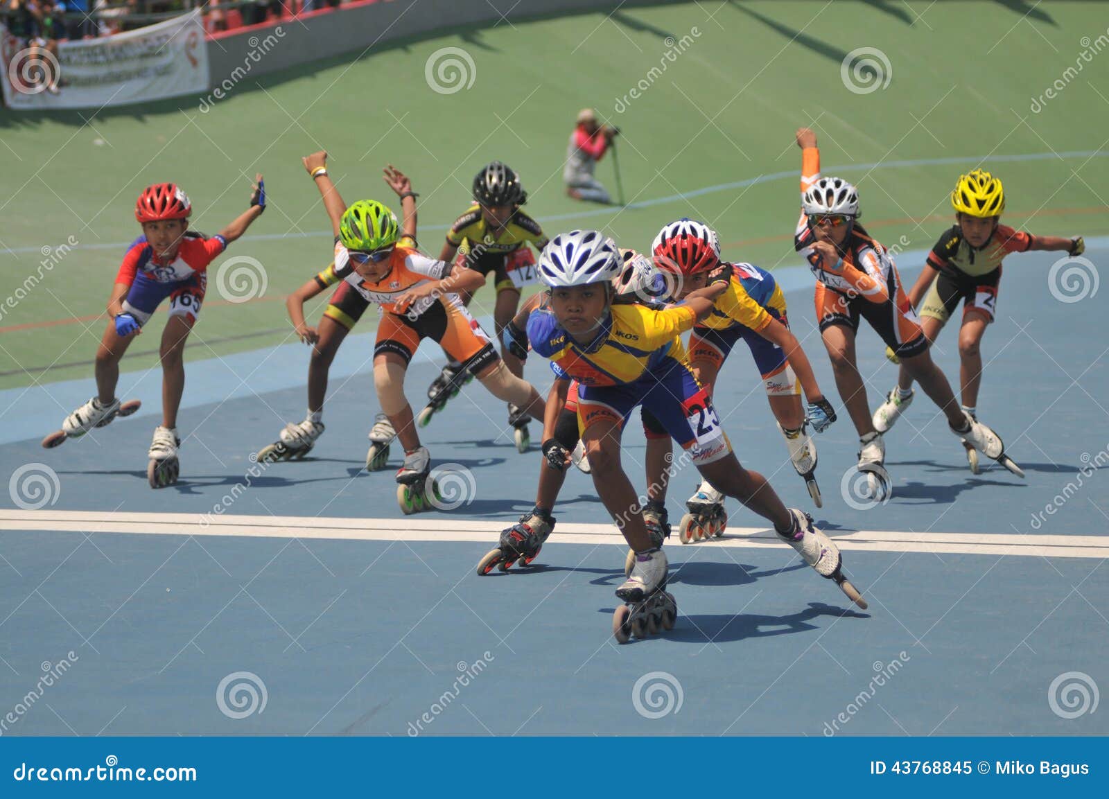 In Line Skate Competition editorial image. Image of atlet - 43768845
