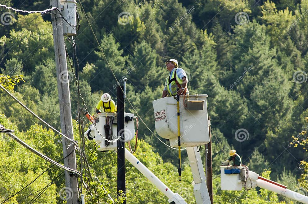 Line Workers Clean Up Damage in Vermont Editorial Photography - Image ...