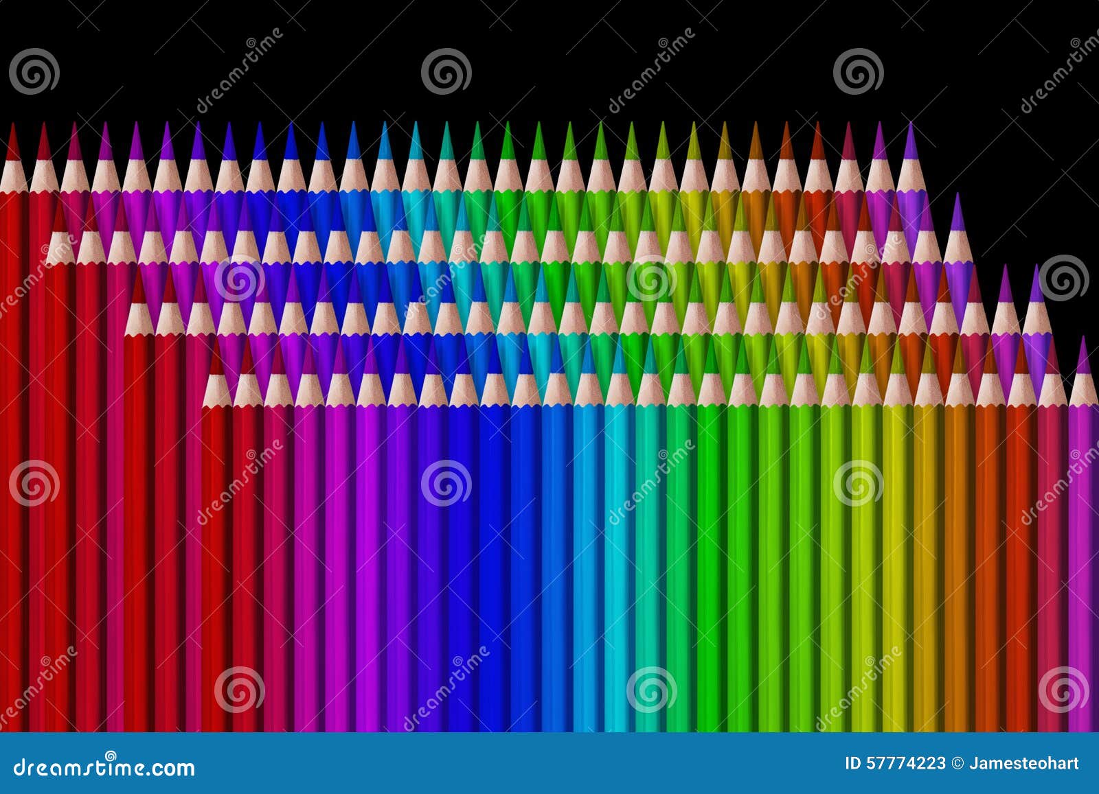 Linea Di Matite Colorate Su Fondo Nero Immagine Stock - Immagine di ...