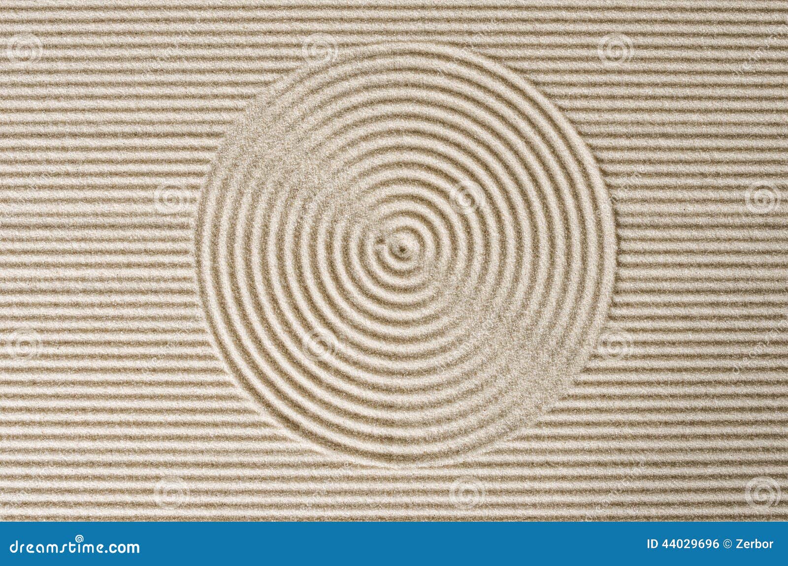 Lines and Circle in the Sand Stock Photo - Image of still, sand: 44029696