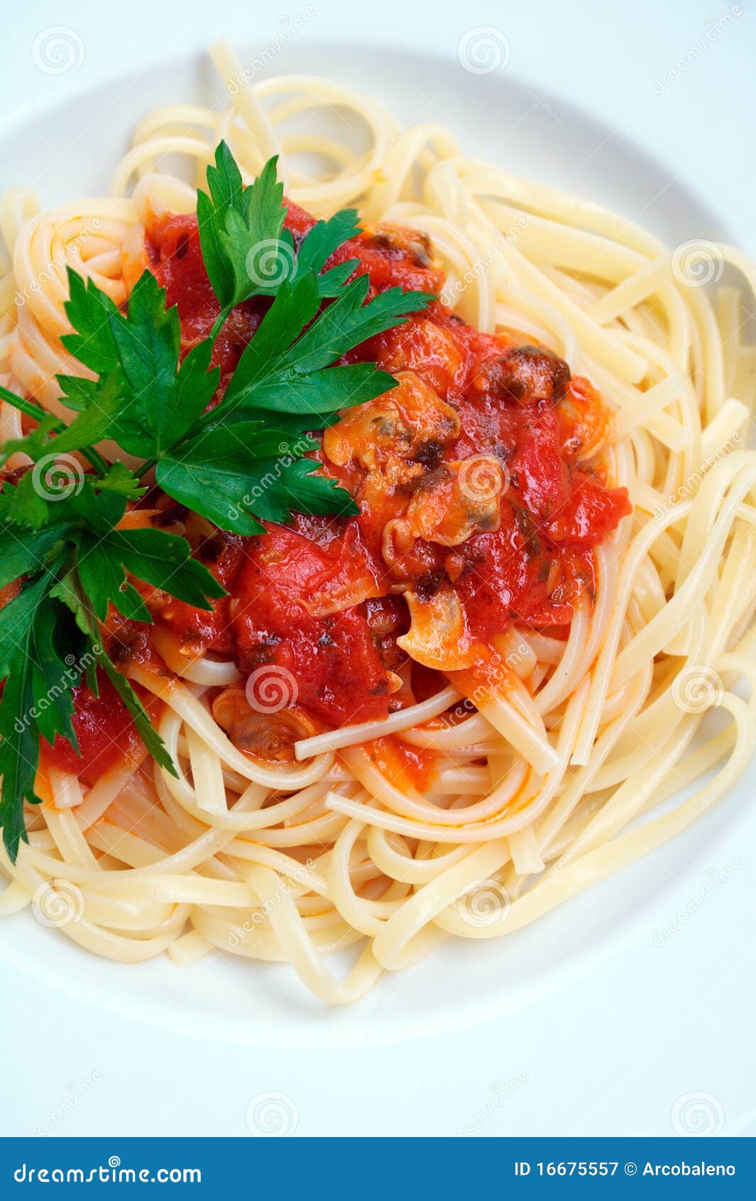 Linguini With Clams Royalty-Free Stock Photography | CartoonDealer.com ...