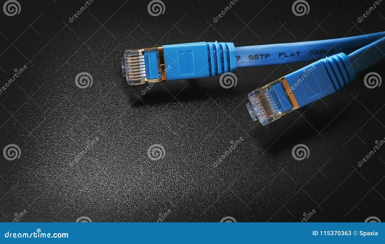 Linha do fio RJ45 imagem de stock. Imagem de tecnologia - 115370363