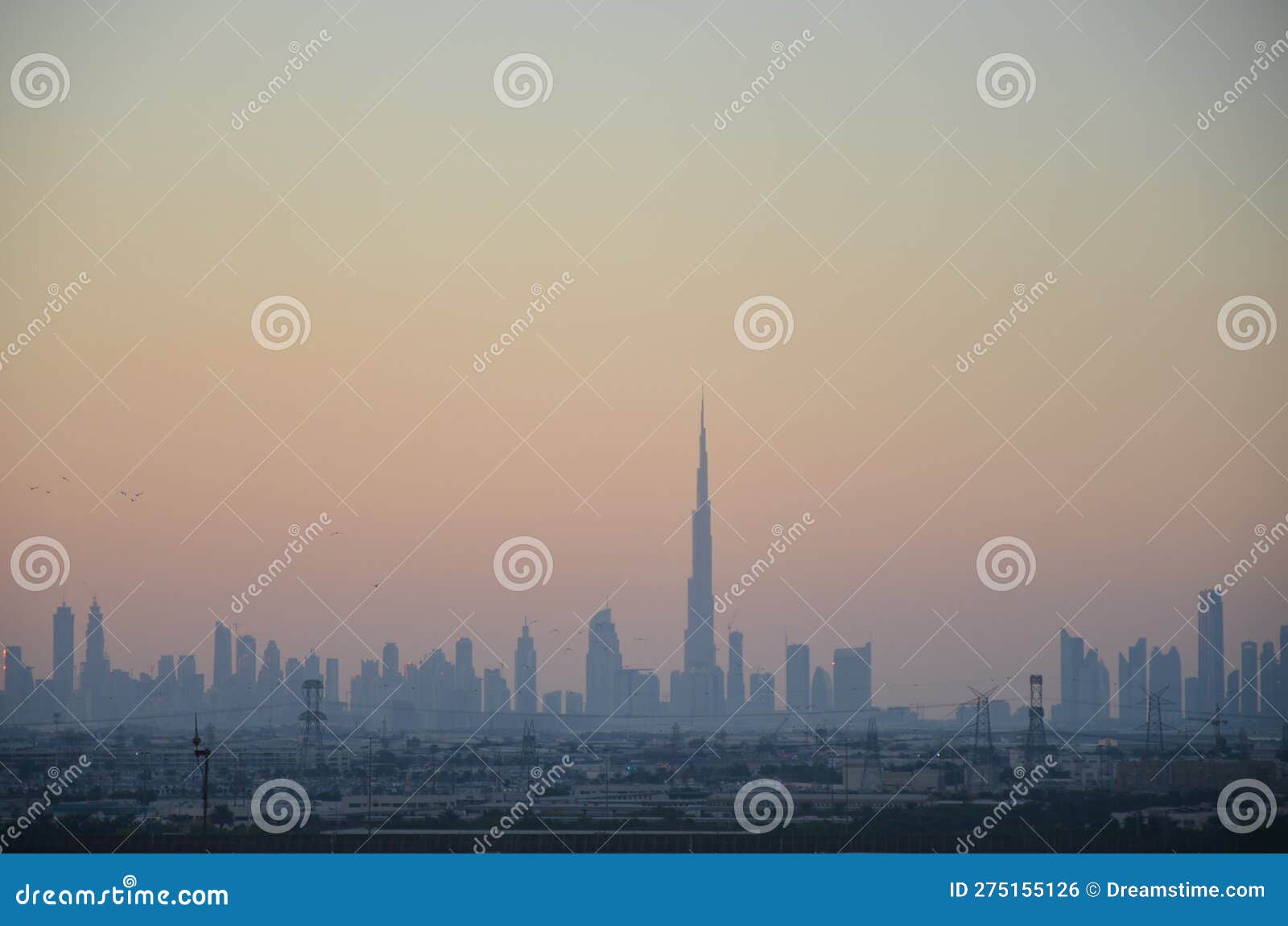 Linha Do Horizonte De Dubai ? Burj Khalifa Foto de Stock - Imagem de ...