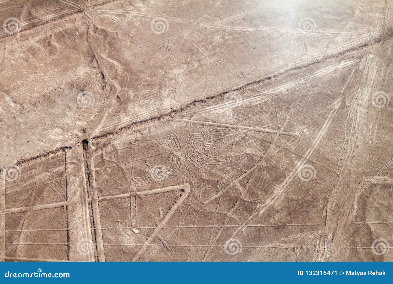 Linhas de Nazca imagem de stock. Imagem de paisagem - 132316471