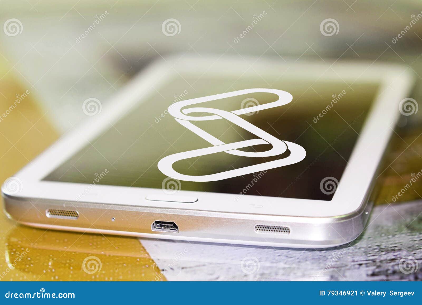 The Link Icon on the Cell Phone Screen . Stock Image - Image of help ...