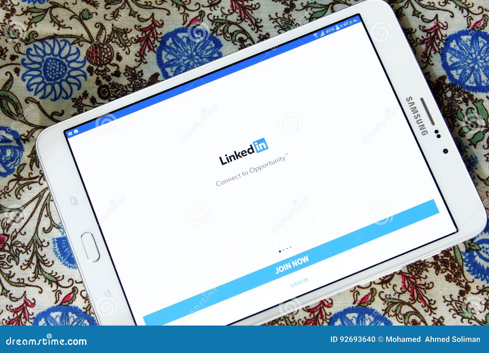 Linkedin Android Mobile App Editorial Image - Image of pinterest, phone ... Linkedin Android Mobile App Editorial Image - Image of pinterest, phone ...