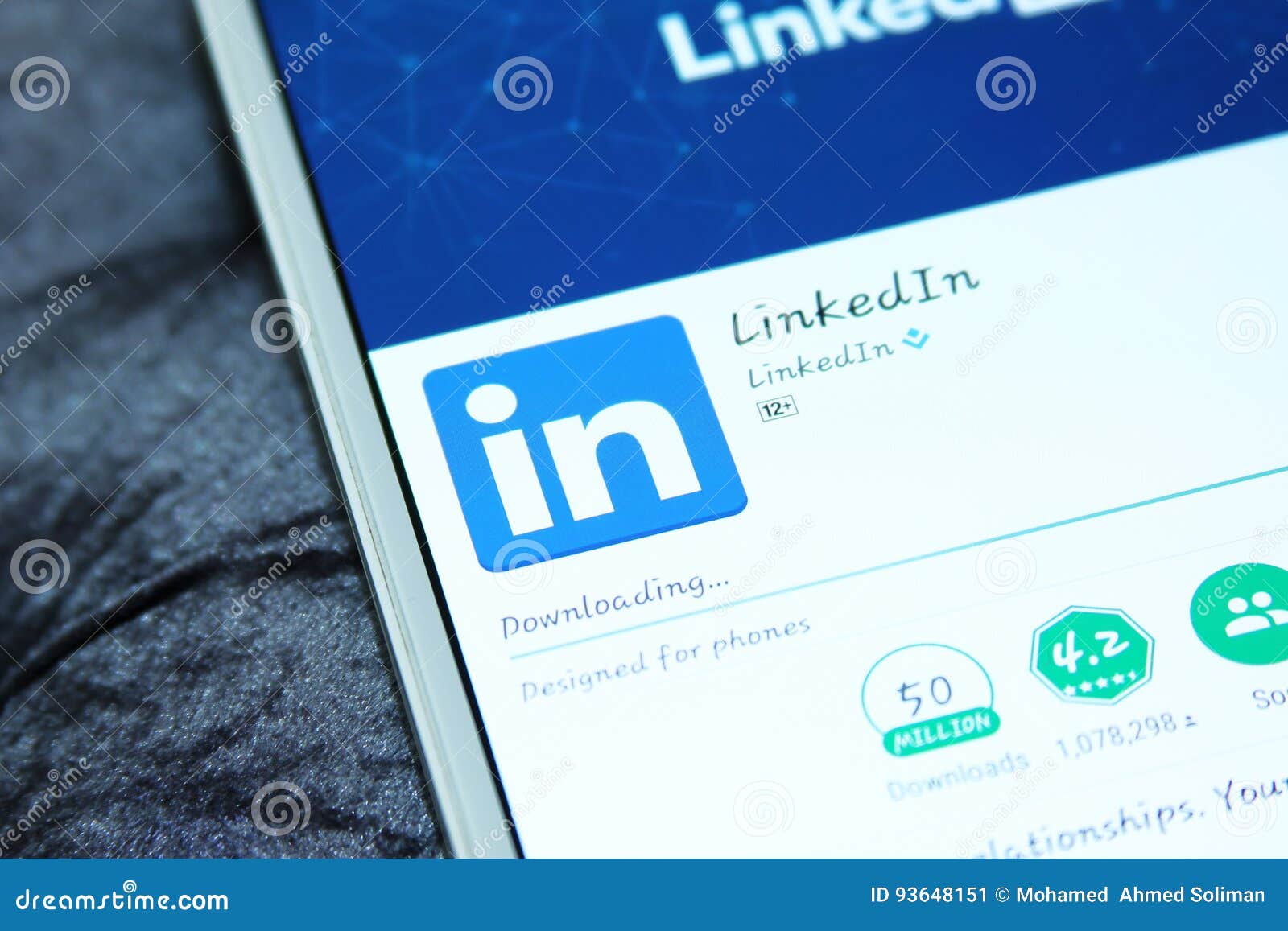 Linkedin Android Mobile App Editorial Photo - Image of logos, famous ... Linkedin Android Mobile App Editorial Photo - Image of logos, famous ...