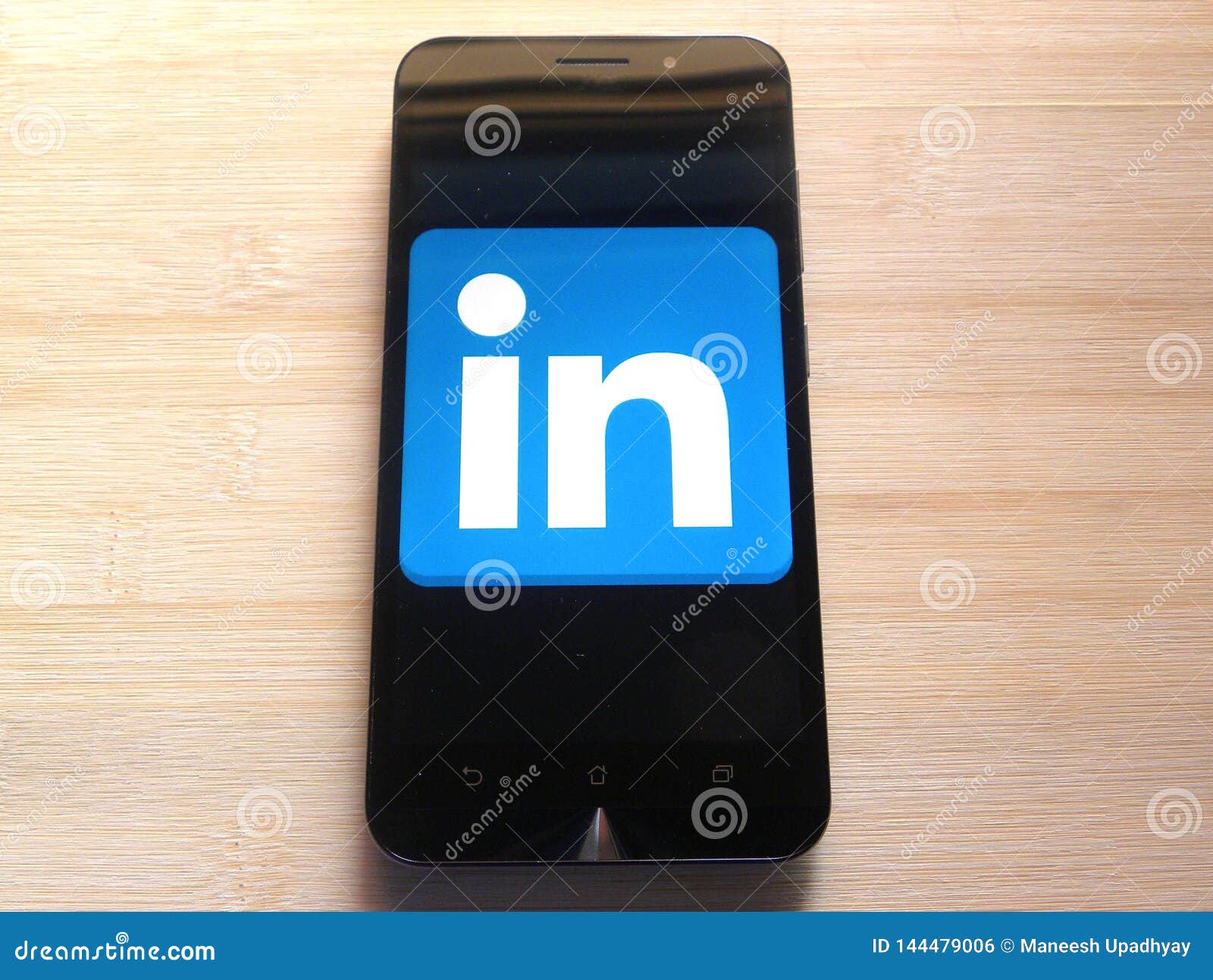 LinkedIn on Smartphone editorial photo. Image of modern - 144479006