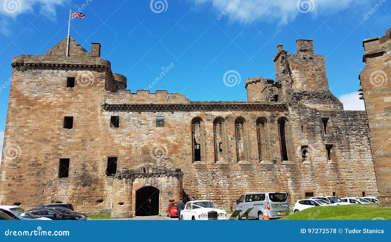 Linlithgow Castle Scotland editorial stock photo. Image of traditional ...