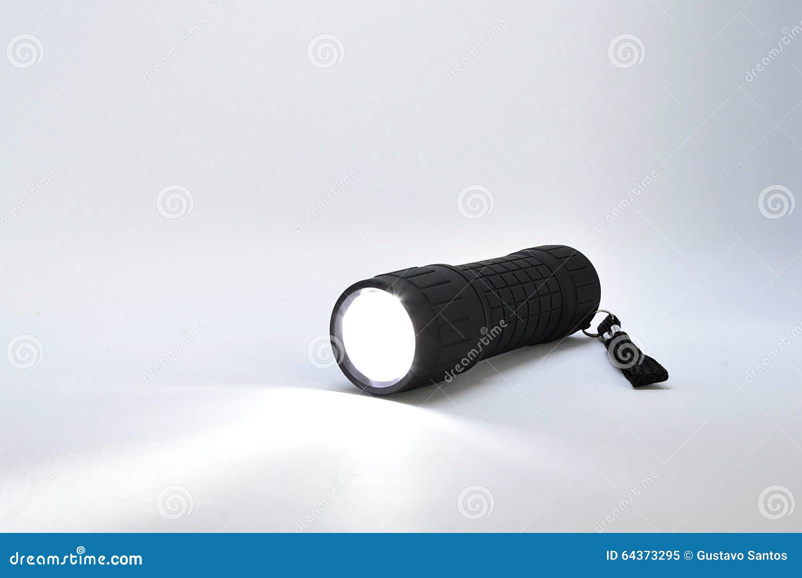 Linterna negra encendida imagen de archivo. Imagen de brillo - 64373295